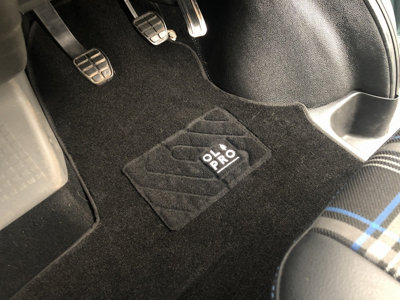 OLPRO Volkswagen T4 1990 2003 Front No Walkthrough (OLPRO LOGO ON KICK PAD)