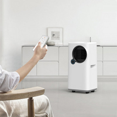 Ometa Air Conditioner AC Unit 7000BTU, White | DIY at B&Q