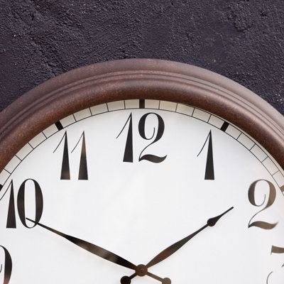 Outdoor Garden Wall Clock Perfect Time Radio Controlled 57.5cm