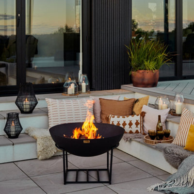 Outdoor XL Cast Iron Fire Pit in Black Iron H49cm W80cm