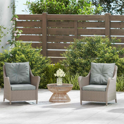 Outsunny 2 Pieces Rattan Garden Chairs, Cushioned Rattan Chairs, Light Grey