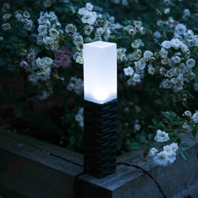 Pack of 4 Free Standing Rattan Style Solar Powered LED Garden Stake Lights