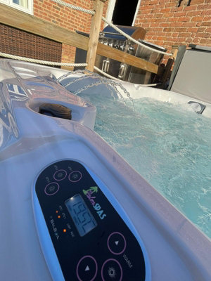 Palm Spas Cosmo 6 Seater with Lounger Hot Tub American Balboa with ...