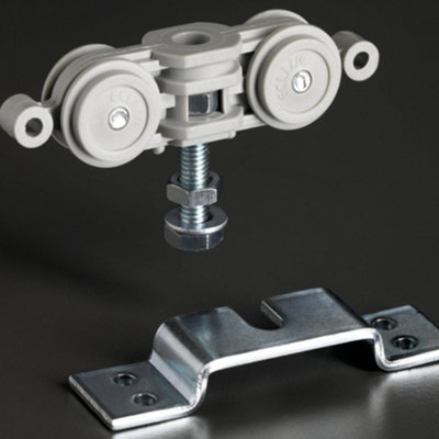 Paris 3 Sliding Door Kit 2m,Pelmet,Doorpost, Round Satin Chrome Handle Set