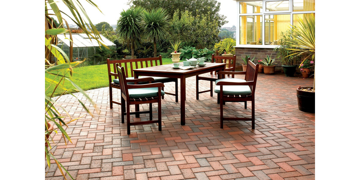 How to lay paving blocks, gravel & asphalt at B&Q