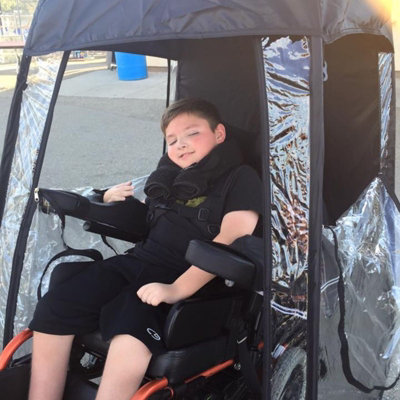 Personal Pop-up Weather Shelter Pod / Spectator Tent / Fishing Shelter ...