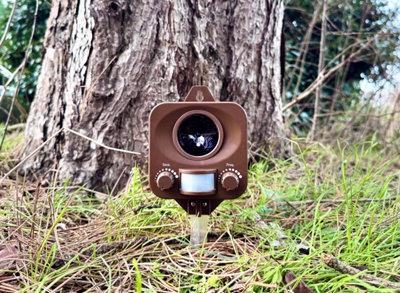 Pestbye Battery Powered Fox Repellent Ultrasonic Repeller Deterrent Fox ...