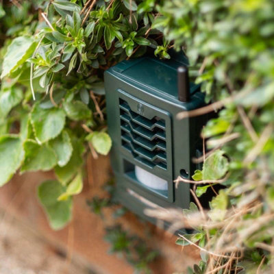 Pestbye Twinpack Ultrasonic Smart Link Cat Repellent System Battery ...