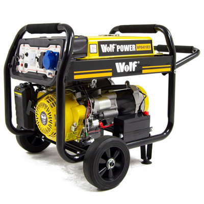 Petrol Generator Wolf WPB4010ES 3000w 3.75KVA 7HP with Wheels | DIY at B&Q