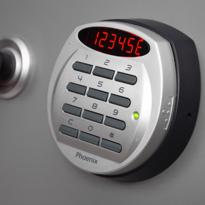 Phoenix Battery Fighter BS0442E Size 2 Battery Storage & Charging Safe ...