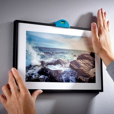 Picture Hanging DIY Tool - Compact Centring & Levelling System with ...