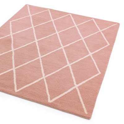 Pink Chequered Geometric Handmade Luxurious Modern Easy to clean Rug ...