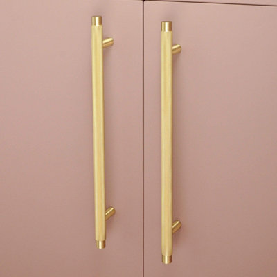 Plank Hardware KEPLER Knurled Closet Bar Handle - 760mm - Brass | DIY at B&Q