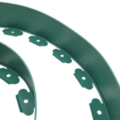 Plastic L Shaped Garden Edging with 30 Ground Pegs Green