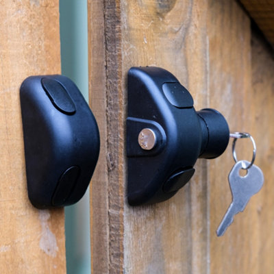 Plastic Magnetic Gate Latch - Black - 60 x 70 x 25mm