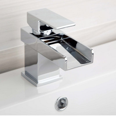 Plum&Clay Casio Polished Chrome Deck-mounted Waterfall Basin Mono Mixer ...