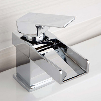 Plum&Clay Casio Polished Chrome Deck-mounted Waterfall Basin Mono Mixer ...