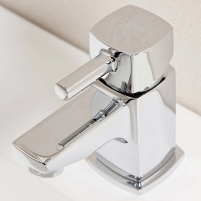 PLUM&CLAY CUBIC CHROME PLATED MINI MONO BASIN TAP WITH WASTE