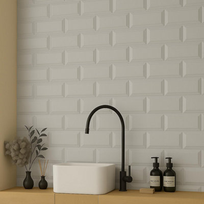 Plum&Clay Grey Gloss Metro Ceramic Wall Tile (L)200mm (W)100mm - 10 ...