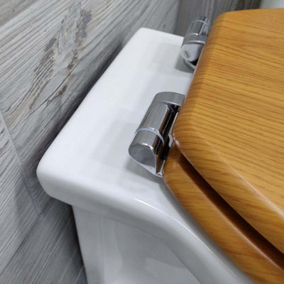 Plum&Clay Oak Effect Soft Closing Toilet Seat