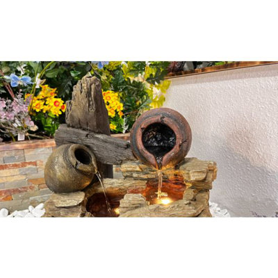 Pouring Jugs Solar Powered Water Feature With Cover