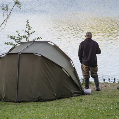 Premium 2-Man Waterproof Carp Fishing Bivvy Tent with Reclining Chairs ...