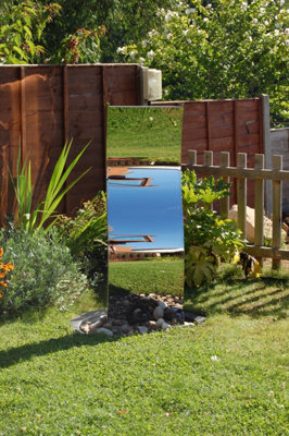 Primrose Outdoor Double Sided Curved Stainless Steel Water Wall 180cm