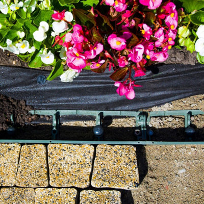 Primrose Pack of 1 Flexible Garden Edging with Included Pins in Black 1m
