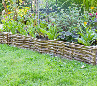 Primrose Pack of 2 Woven Hazel Hurdle Garden Lawn Edging Perimeter ...
