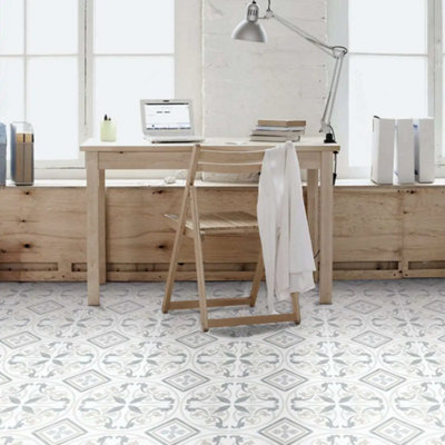 Providence Chic Square Patterned Tile