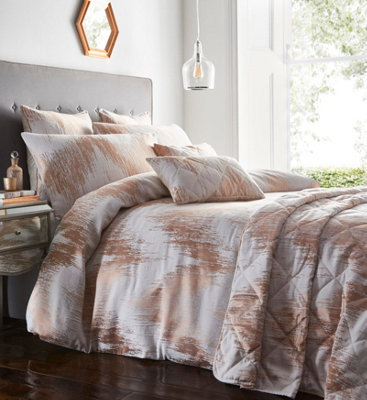 Quartz Rose Gold Quilted Throw 200 x 230cm