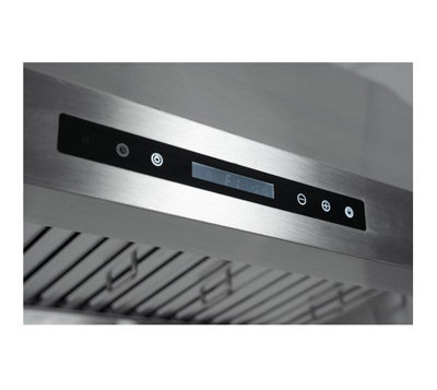 Quattro 900mm Compact Commercial Extractor Hood with Motor, Filters, Lights