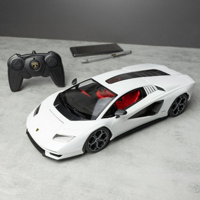 Rastar Remote Control White Lamborghini Countach LPI 800-4 1:18 Car