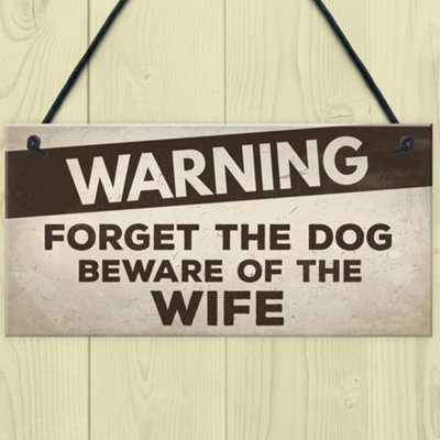 Red Ocean Beware Of The Wife Fathers Day Mum Dad Funny Birthday Gift ...