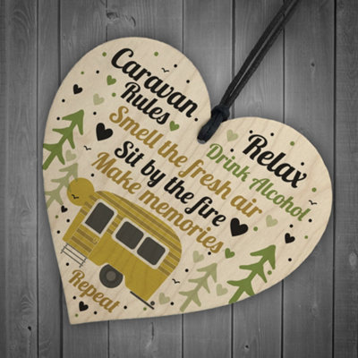 Red Ocean Caravan Rules Hanging Wooden Heart Plaque Caravan Accessories ...