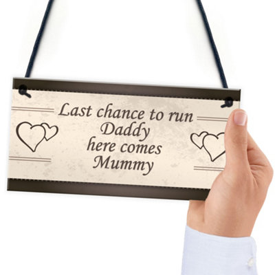 Red Ocean Wedding Decoration Plaque Last Chance To Run Funny Reception ...