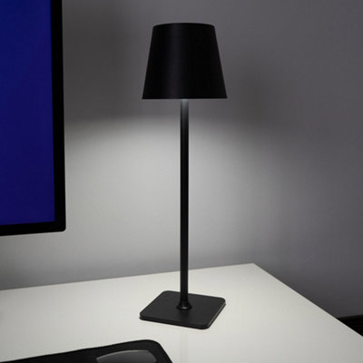 RED5 LED Touch Lamp in Black with Square Base