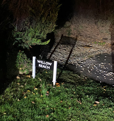 Reflective freestanding Driveway House Sign