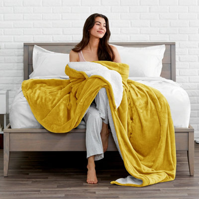 Reversible Sherpa Fleece Blankets Bed Mink Sofa Throw King Size Thick Warm Travel Blanket