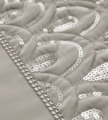 Ritz Silver Super King Duvet Cover and Pillowcases | DIY at B&Q