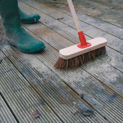 Ronseal Decking Cleaner and Reviver 5 Litre - Fast-Acting Mould & Algae ...