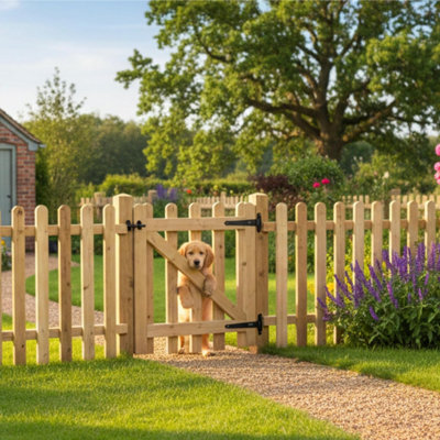 Rounded Top Picket Fence Panels 4FT x 3FT Pressure Treated 11 Pack