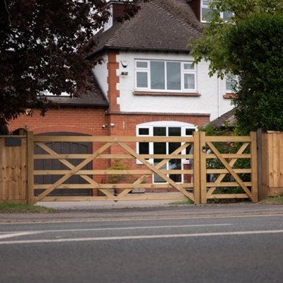Ruby Planed Wooden Field or Entrance Gate Ruby Smooth Finish Timber Farm Gate 3.6m Wide x 1.5m ...