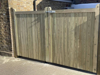 Ruby T&G Entrance Gate Pair Ruby Highampton Mortise & Tenon Wooden ...