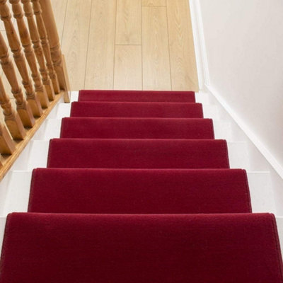 runrug Stair Carpet Runner - Stain Resistant - 750cm x 70cm - Plain, Red
