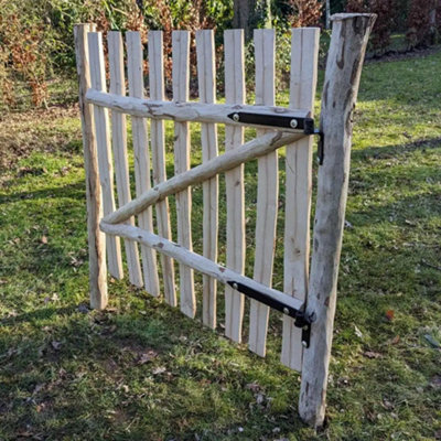 Rustic Picket Hazel Garden Gate 1.2m