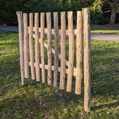Rustic Picket Hazel Garden Gate 1m | DIY at B&Q