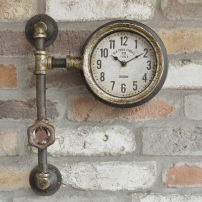 Rustic Vintage Clock Pipe Design
