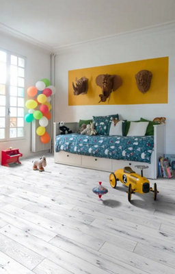Rustic White Wood Plank Vinyl by Remland (7m x 2m)