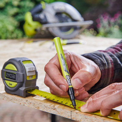 Ryobi 5m Measuring Tape - RTM5M-WT | DIY at B&Q